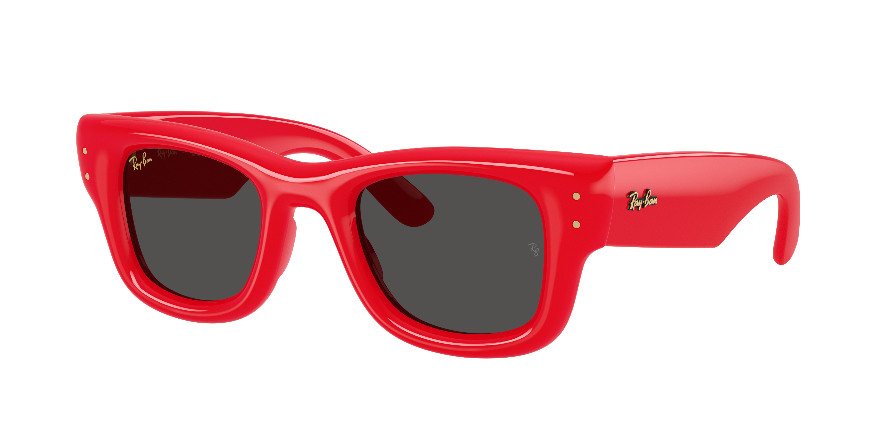 Red Sunglasses in Ultra Black and Wayfarer Puffer - RB4940 | Ray-Ban®
